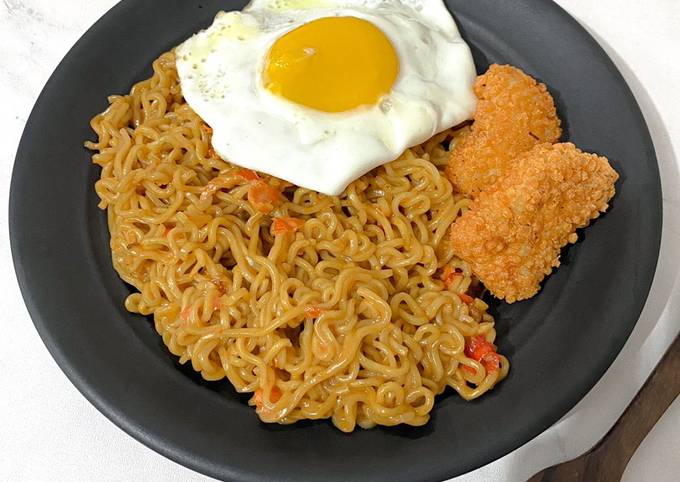 Resep Indomie spicy garlic cheese oleh Kiki Rizqi Andini - Cookpad