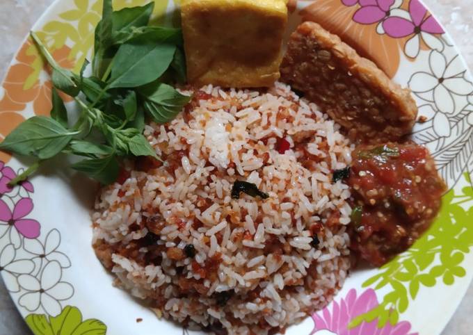 Resep Nasi tutug oncom oleh Juan - Cookpad