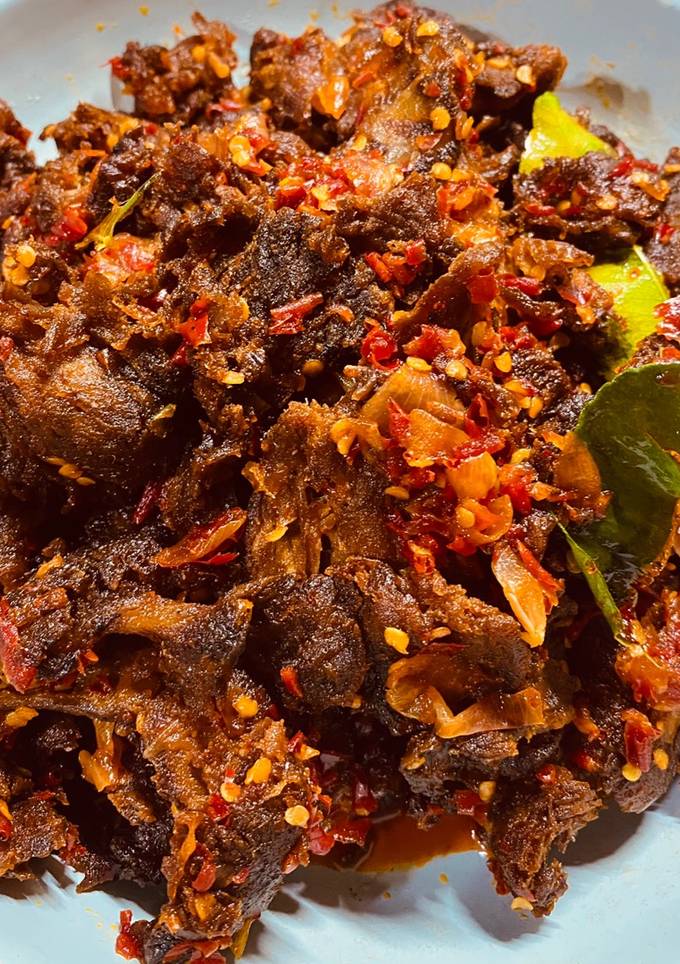 Resep 315. Daging Sapi Goreng Rica oleh Shanty Bambang - Cookpad