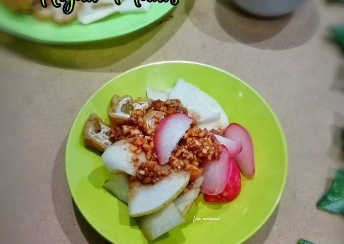 Resep Rujak Manis oleh Lia Ariani - Cookpad
