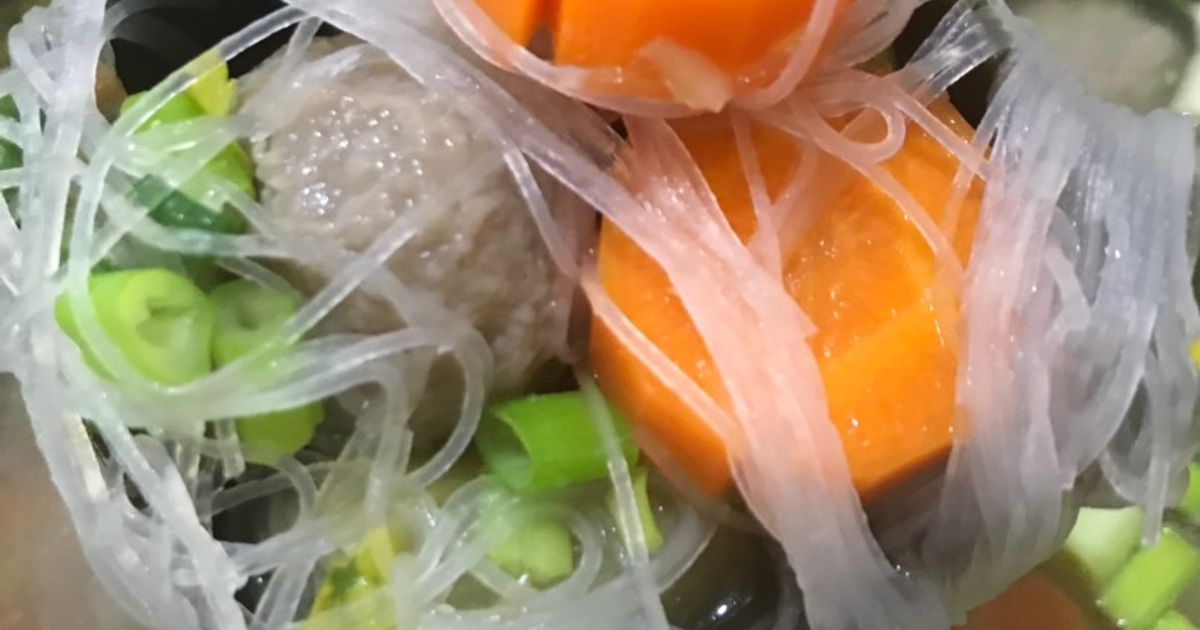 Resep Sop Bihun Bakso oleh Heni Absari - Cookpad