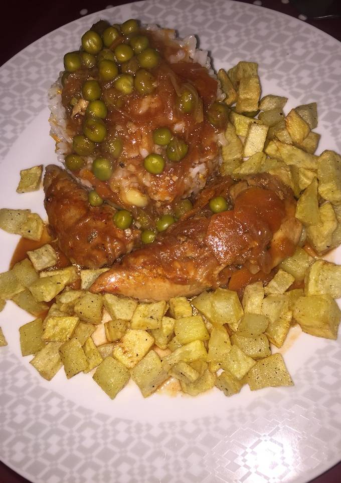 Pollo Arvejado en Salsa con Arroz y Papas Fritas a cuadro Receta de Cocinando con Allyta- Cookpad
