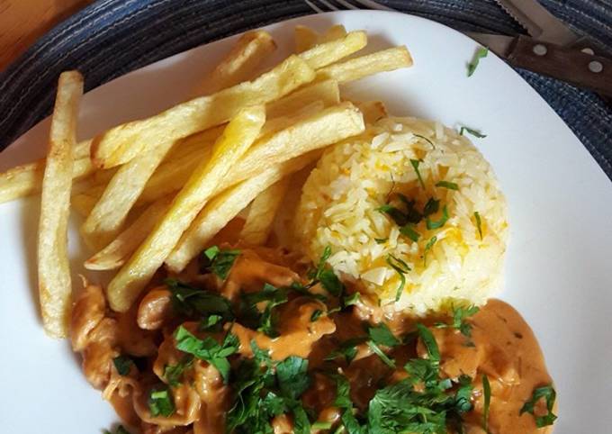 Strogonoff de pollo Receta de Camila Luna- Cookpad