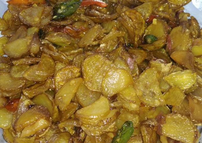Resep Oseng kentang tanpa dikupas oleh inayah okta - Cookpad