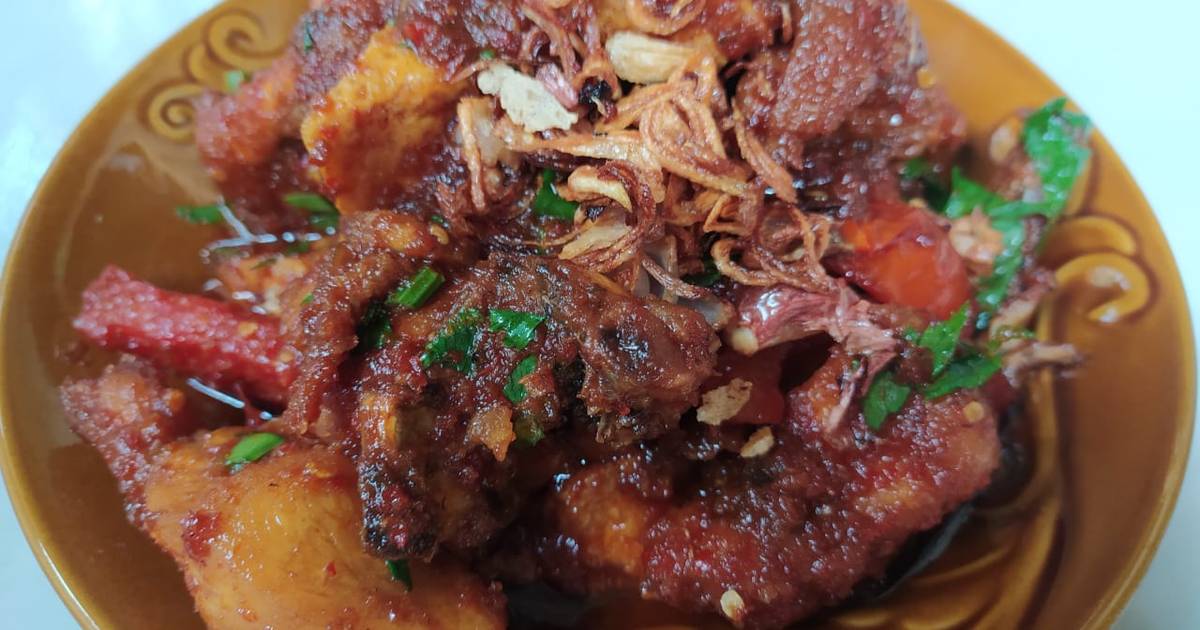 Resep Semur Bali Ayam dan Tahu oleh Mentari Puspita Hrp - Cookpad