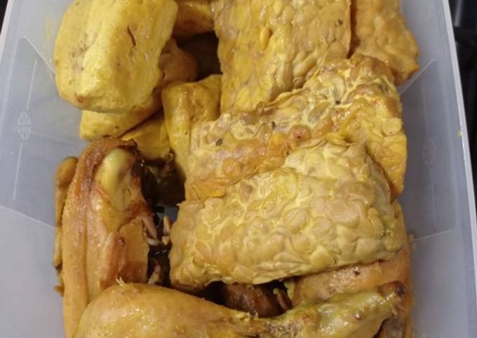 Resep Tahu, tempe, dan ayam bacem kuning oleh Suzanmomduor - Cookpad