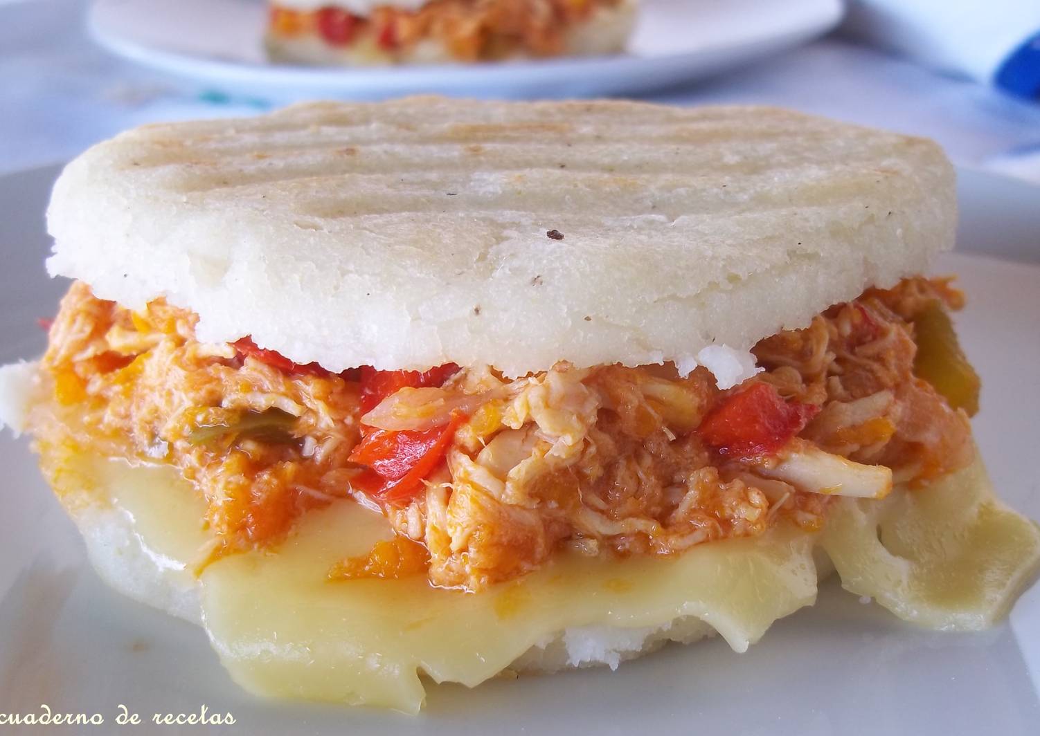 Arepas asadas con pollo desmechado Receta de Nuria Eme- Cookpad