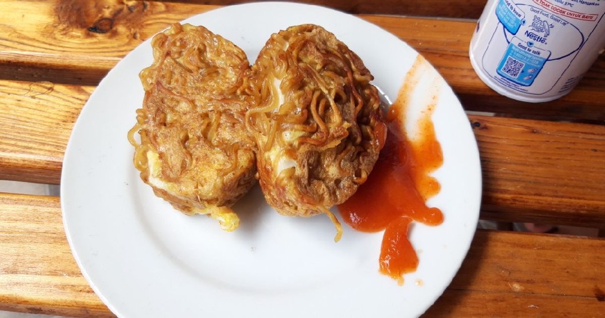 Resep Mi Telor Pukis / Martabak Mi oleh Dapur MmIna - Cookpad