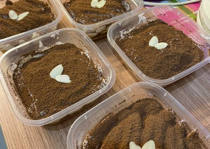 Resep Banoffee Dessert Box oleh maulidinaaa - Cookpad