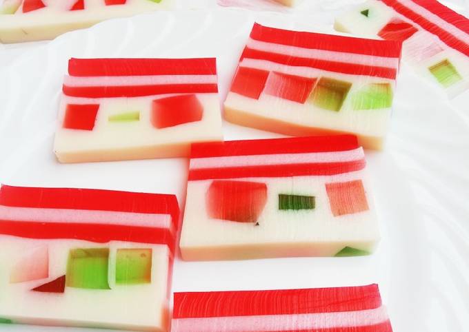 Resep Puding Lapis Dadu Ceria #FF oleh Riza Rafika Ditasari - Cookpad