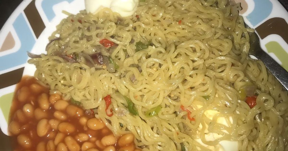Pepper Noodles With Baked Beans Recipe by Esther Orims - Cookpad