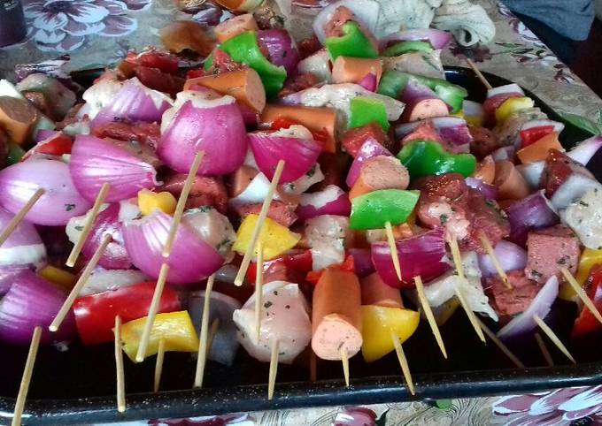 Brochettas a la parrilla Receta de Oriana Lehue- Cookpad