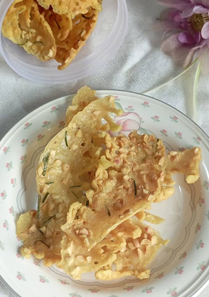 Resep #902 Peyek Kacang Tanah Renyah oleh Ratih Anita Dewi - Cookpad