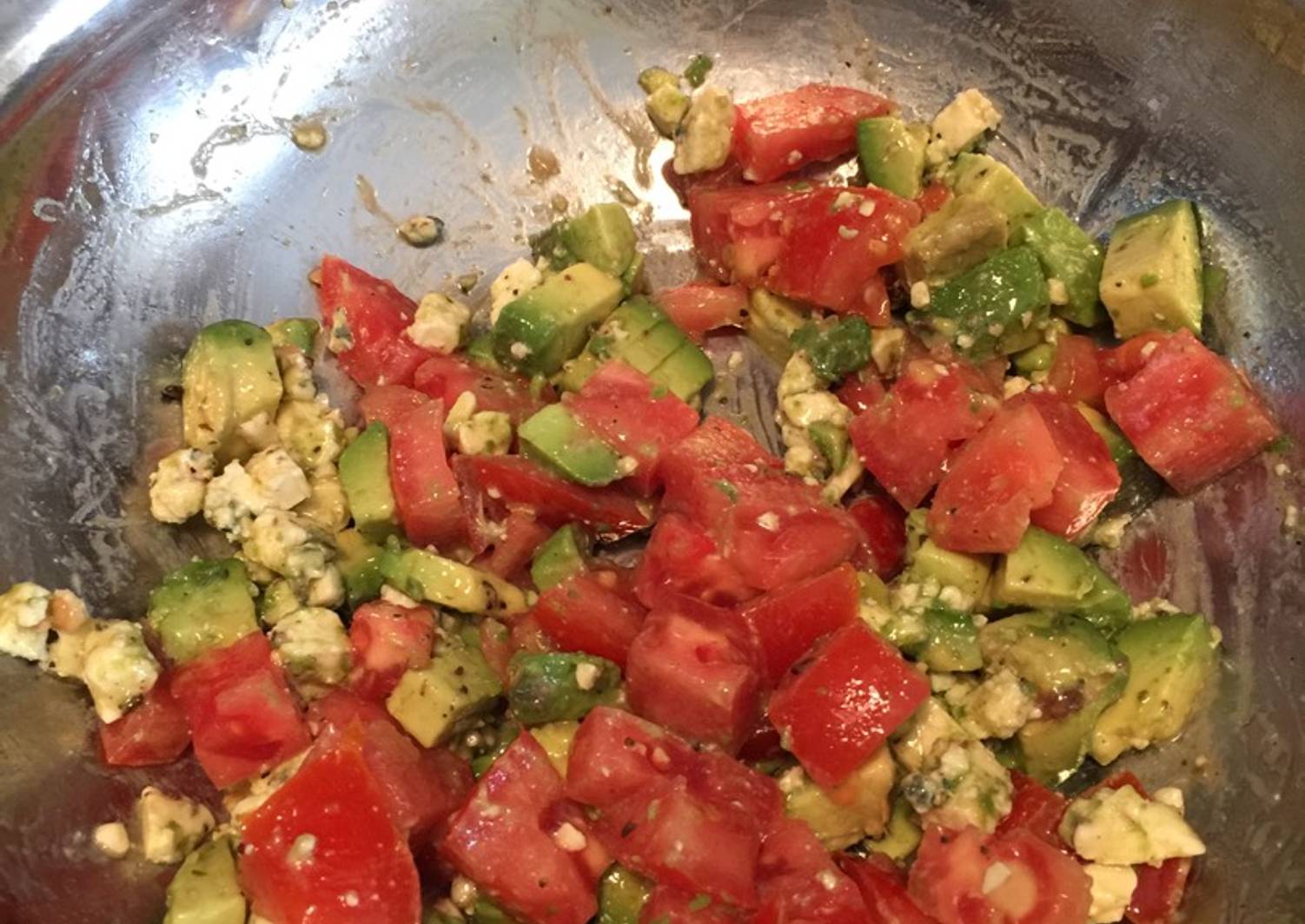 Ensalada de tomate, palta y roquefort Receta de Cleden - Cookpad