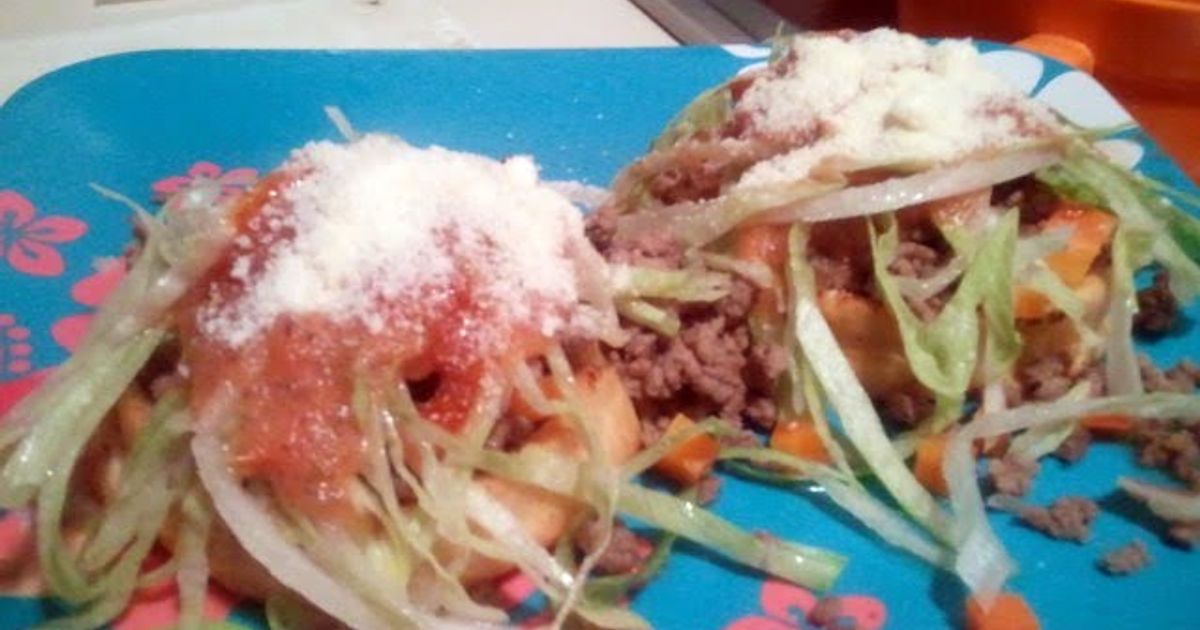 Sopes Con Mole Recipe by cherrybl0ssom