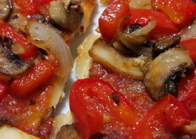 Resep Pizza jamur kornet oleh meikerta - Cookpad