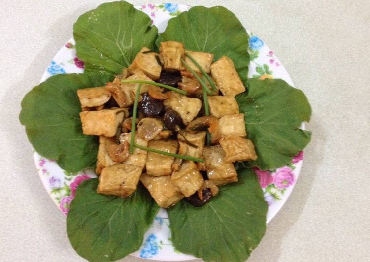 Cách Làm Món Đậu phụ kho tôm khô của Bích Hòa - Cookpad