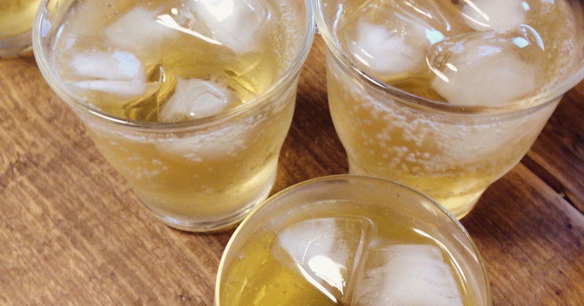 Apfelschorle (German Apple Juice Spritzer) Recipe by Felice - Cookpad
