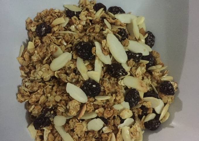 Resep Homemade Granola oleh Triia Hadiati - Cookpad