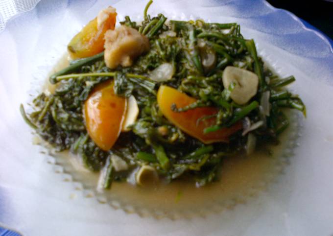 Resep .: Tumis Pakis Saus Tiram :. oleh .: Rahma Ummu Fatimah :. - Cookpad