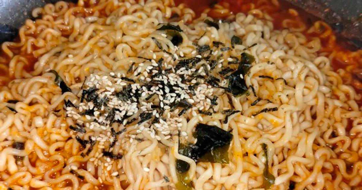 Resep Bvlgari Ramyeon ala Jungkook oleh AyassPcy - Cookpad