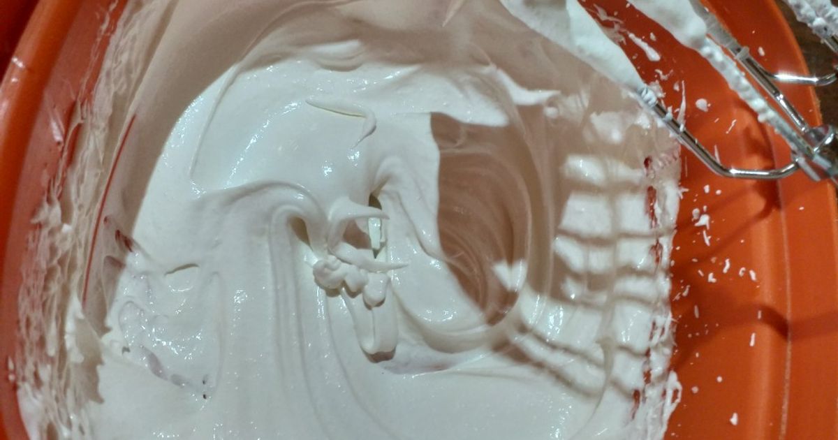 Crema De Claras Y Azúcar Receta de Janet Camacho