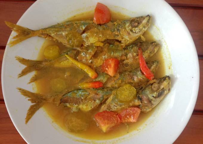 Resep Ikan Kembung Kuah Kuning oleh Aisyah Rysa - Cookpad