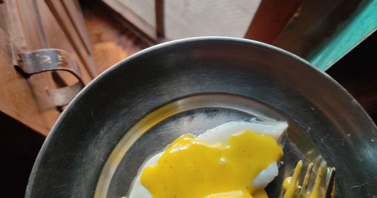 Poached Egg With The Most Luxurious Hollandaise Sauce Recipe by Shishir babu Poudel - Cookpad