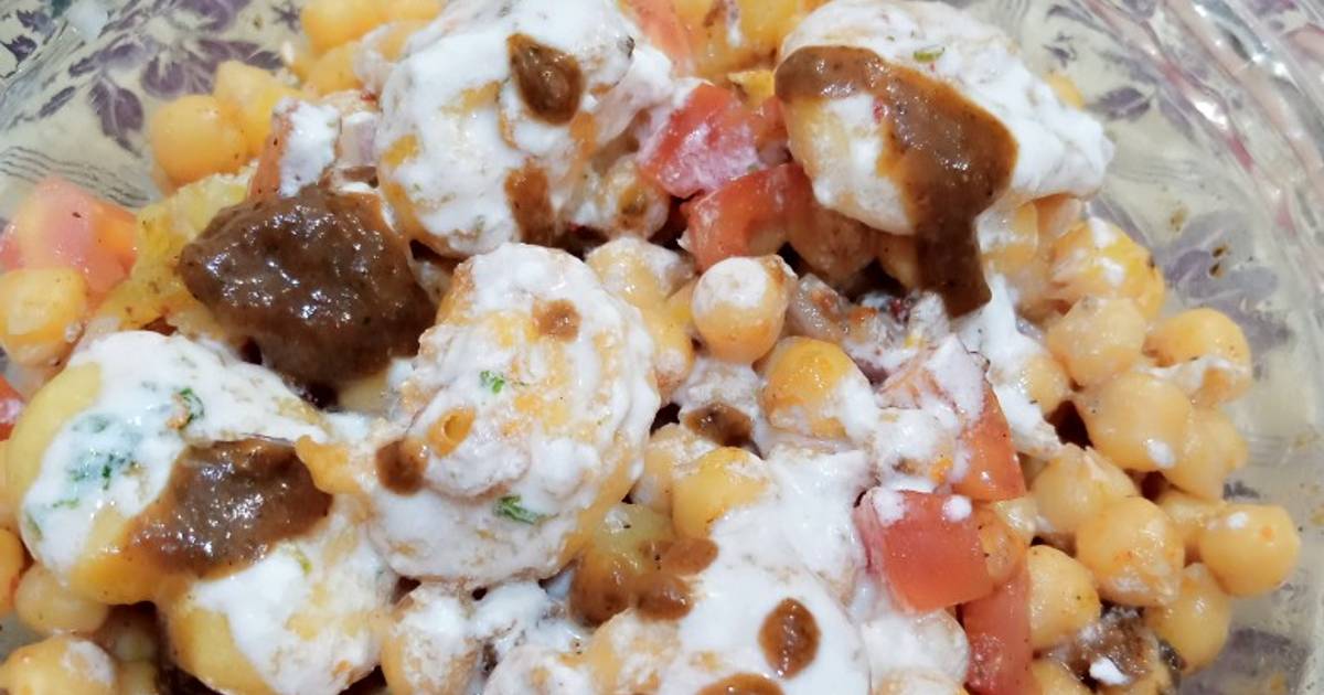 Yummy chola chat Recipe by Neelam Umair - Cookpad
