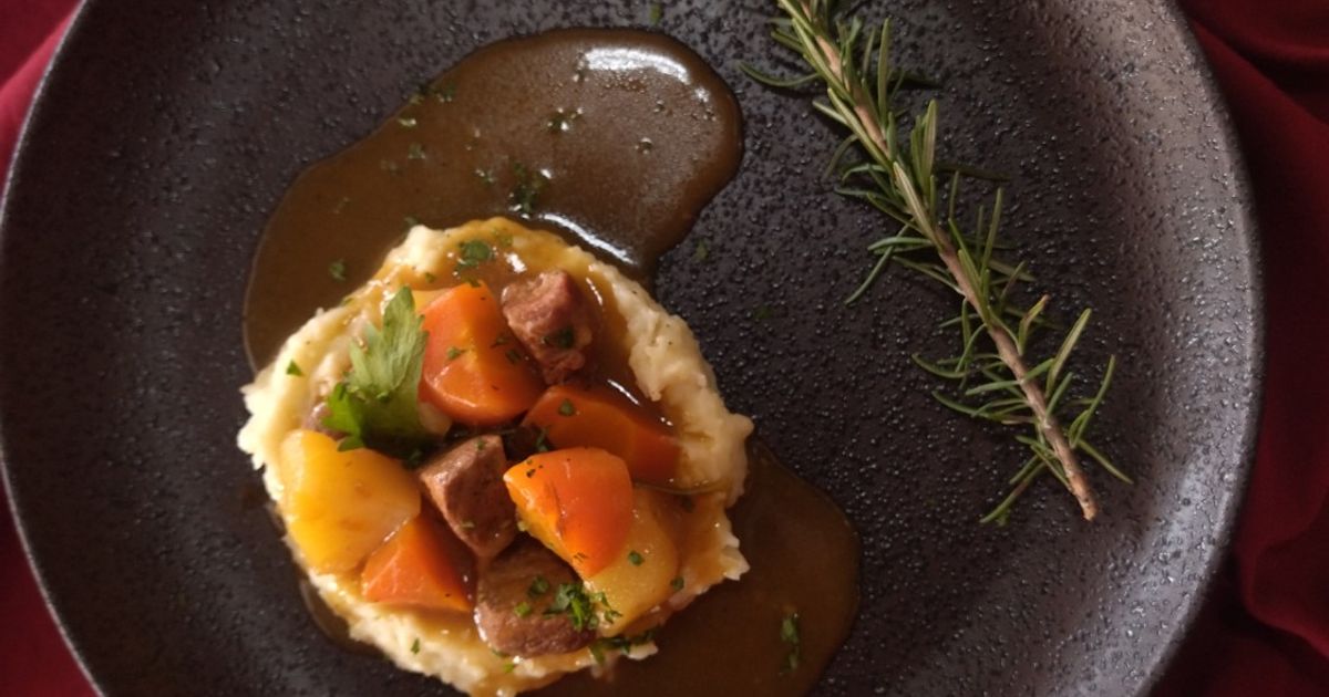 Resep Beef Stiw With Mash Potato oleh Ahmad Ferdiyan - Cookpad