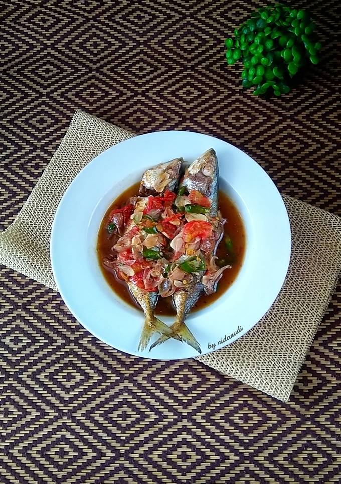 Resep Ikan Gembung Masak Asam oleh nidarudi - Cookpad