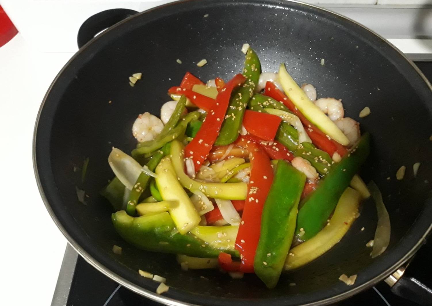 Wok con verduras y gambas Receta de Cocina Seignalet- Cookpad