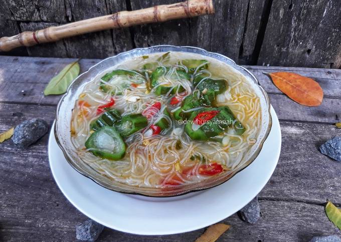 Resep Sayur Bening Oyong Bihun oleh Dewi Nursyamsiah (Pawon DEWI) - Cookpad