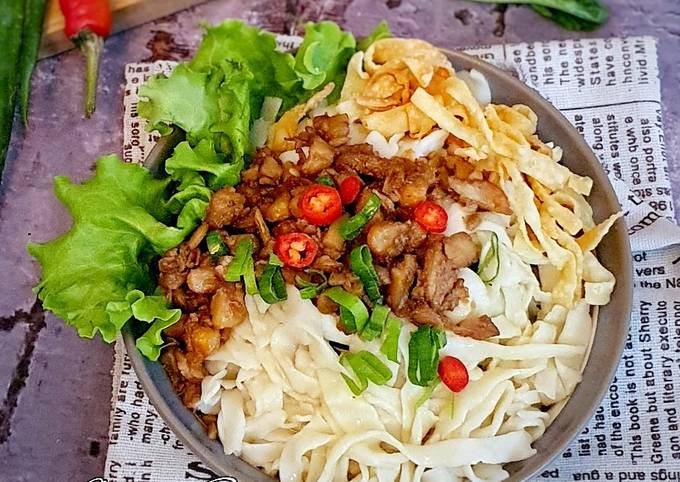 Resep Yamien homemade oleh Giacinta Permana - Cookpad