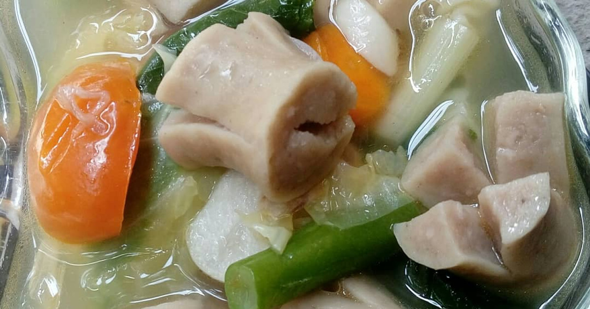 Resep Sayur Sop Sosis Simple oleh Mama Vino - Cookpad