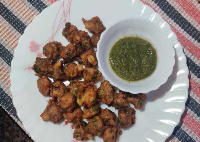 KUTTU PAKODA with SPINACH & POTATO. Recipe by rama - Cookpad