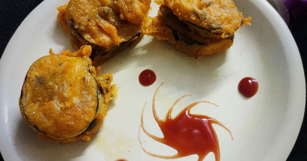Brinjal Pakoda Recipe by Bishakha Kumari Saxena - Cookpad