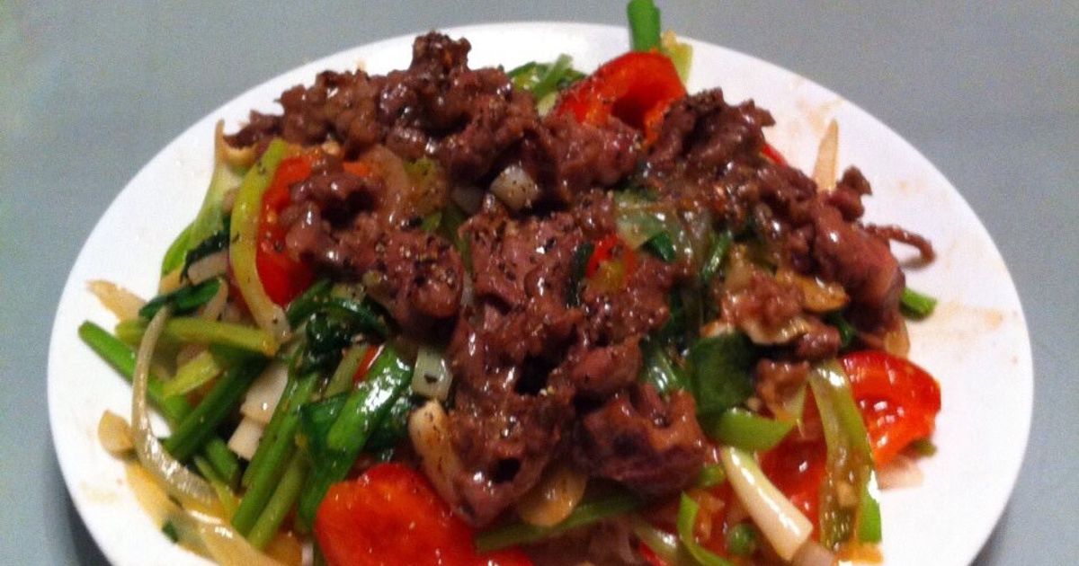 Stir Fried Pho Noodles With Beef Recipe by Linh Phung