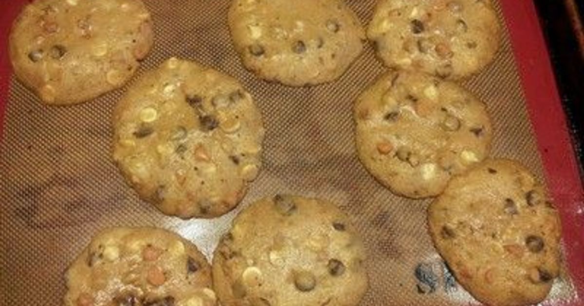 White And Dark Cookies Recipe by carl