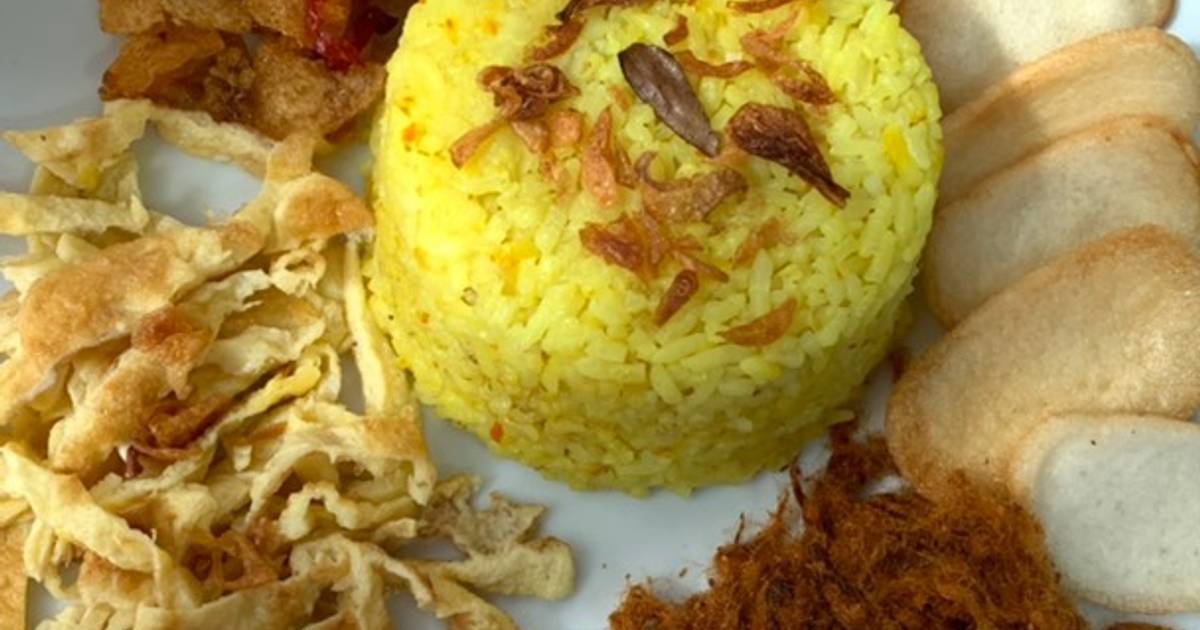 Resep Nasi Kuning Rice Cooker - Anti Ribet oleh normarinda - Cookpad