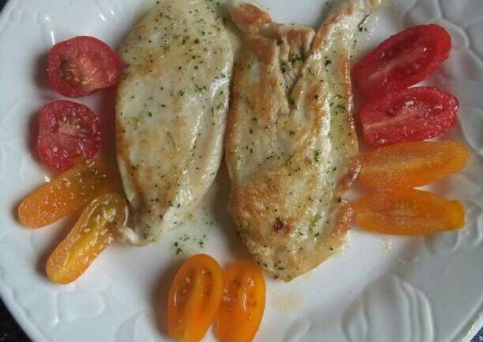 Filetes de pechuga de pollo con ajo y perejil Receta de Eva Leal- Cookpad