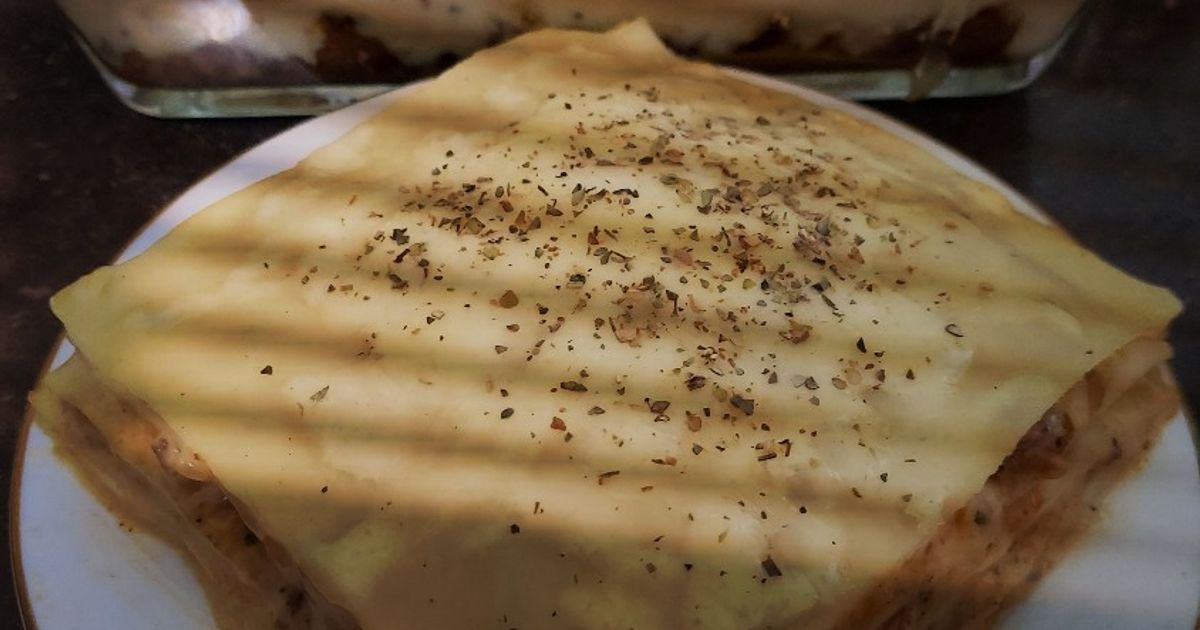 Resep Cheesy Beef Lasagna oleh Veronica - Cookpad