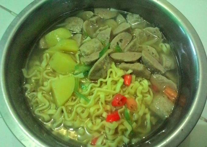 Resep Mie Baso Kuah oleh Mee Khoiroh - Cookpad