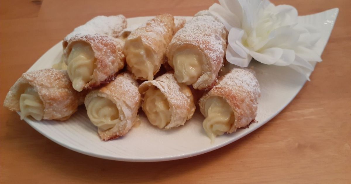Italian Cream Stuffed Cannoncini Recipe By Sjs2020
