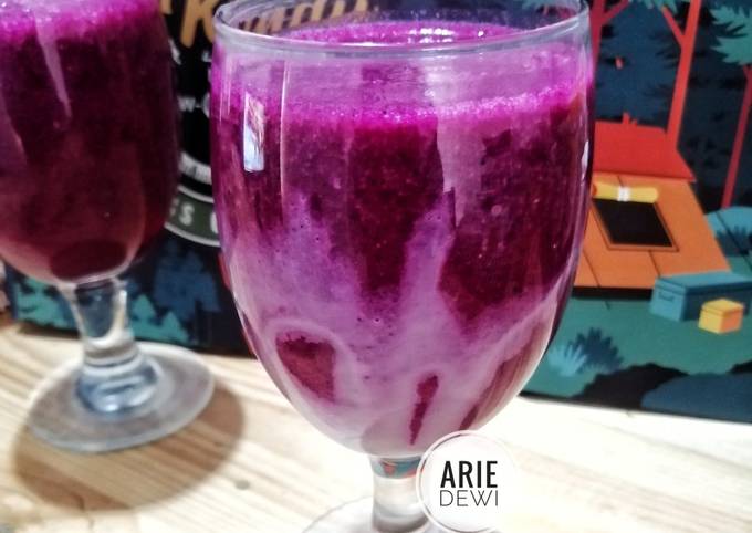 Resep Jus Pisang Buah Naga oleh arie dewi - Cookpad
