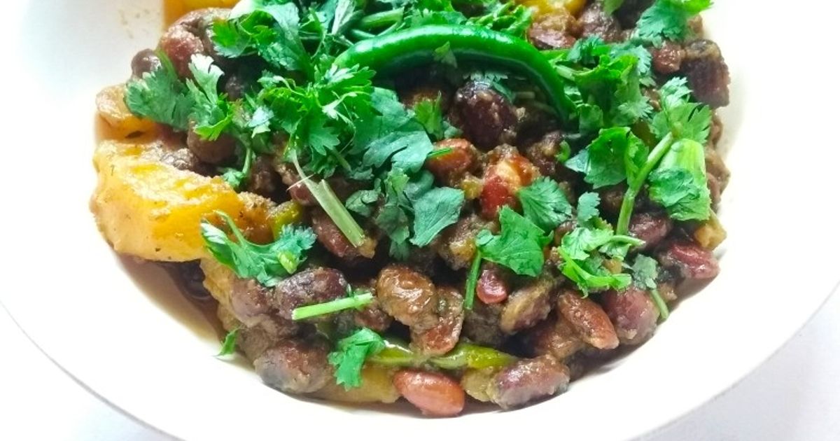 Simer Daana Ar Aloor Torkari(flat Bean Seeds And Potato Sabji) Recipe ...