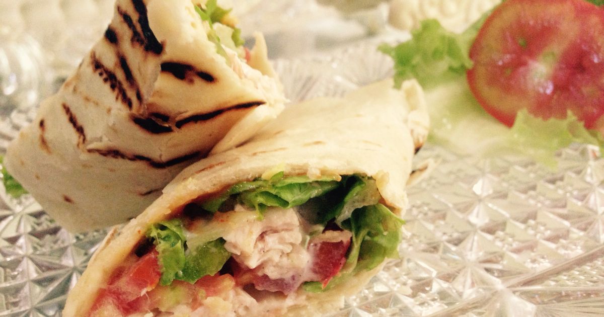 Resep Chicken Wrap Homemade Tortilla oleh The Keytchen by Ikarani - Cookpad