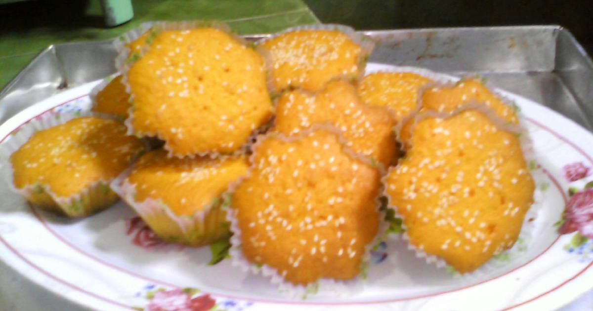 Resep Bolu Kelapa Tabur Wijen oleh imroatus sholeha - Cookpad