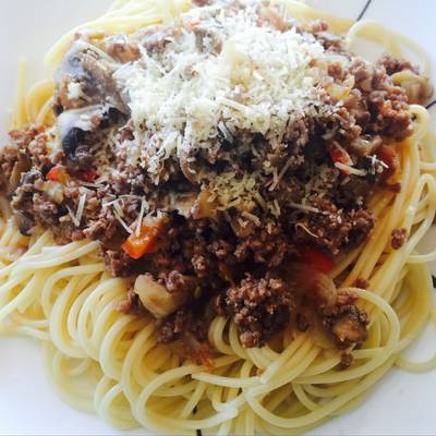 Spaghetti con carne molida Receta de Eddie- Cookpad