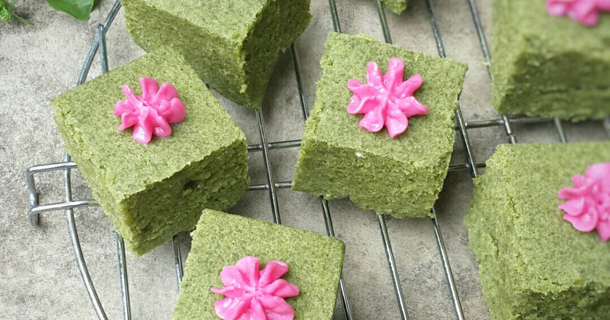 Resep Spinach Cake (Bayam) oleh Liha Ummu Maryam - Cookpad